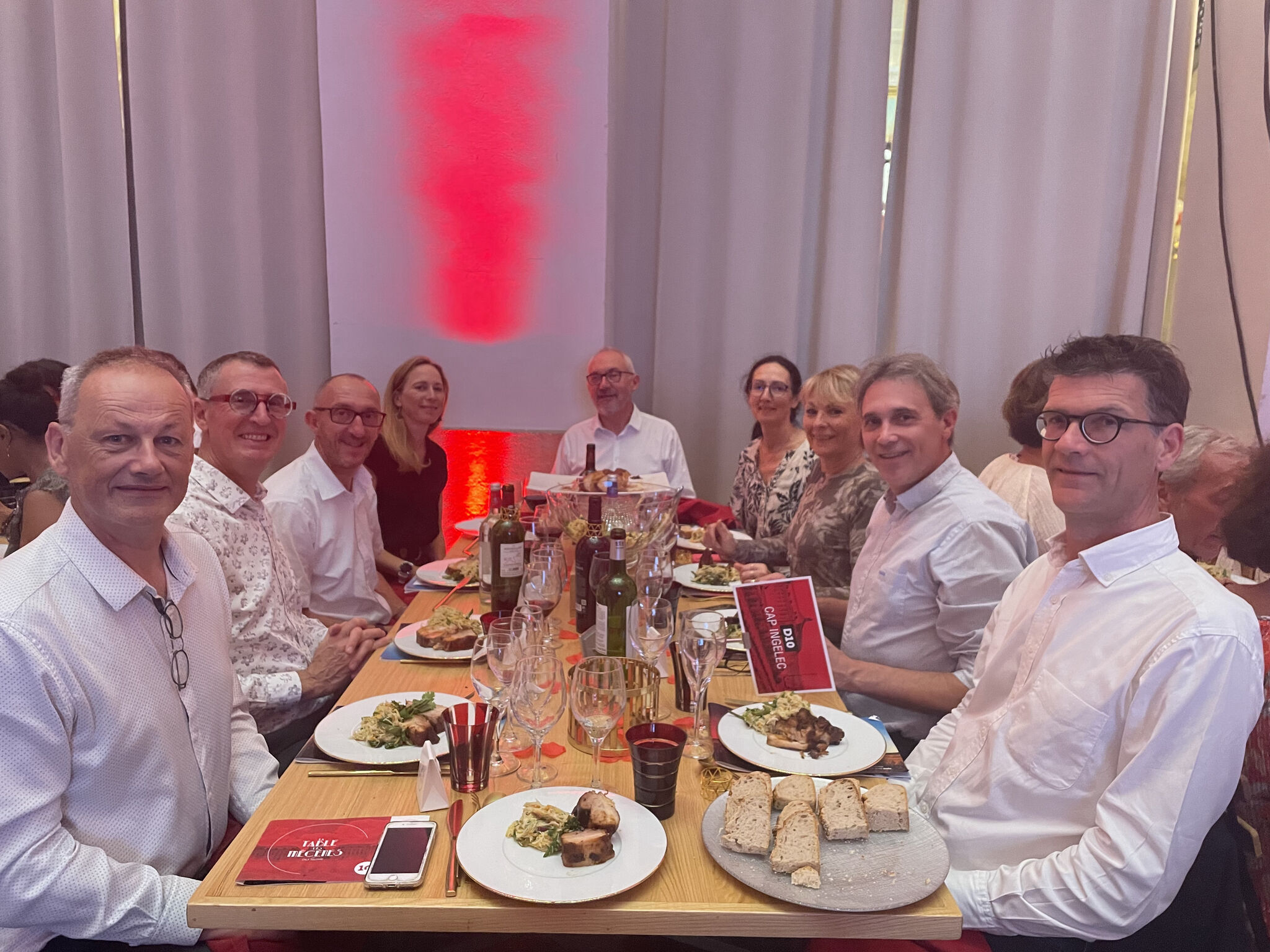 Cap Ingelec at the sponsors' table - CapIngelec