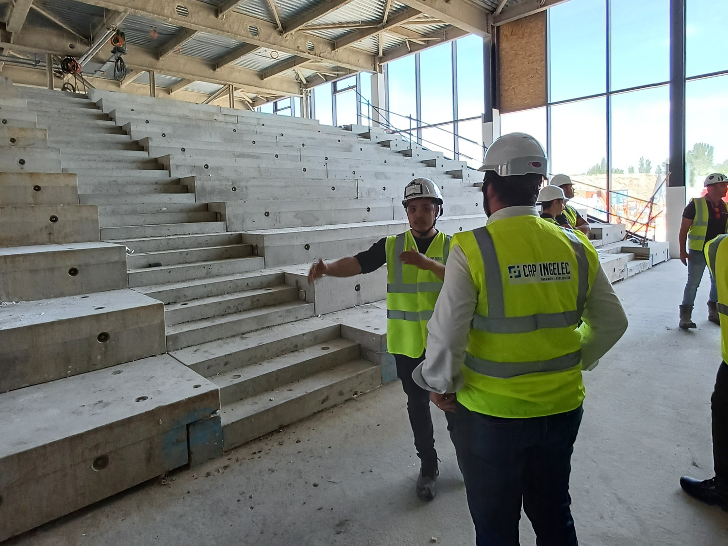 OUR CORPORATE TEAMS VISIT THE FIELD - CapIngelec